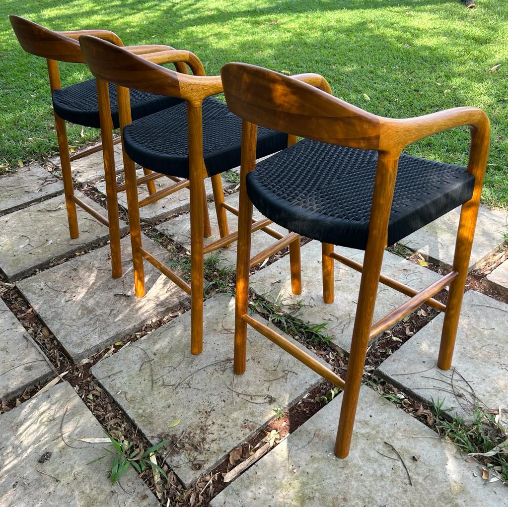 Neva Bar Stool – Kaa Hapa